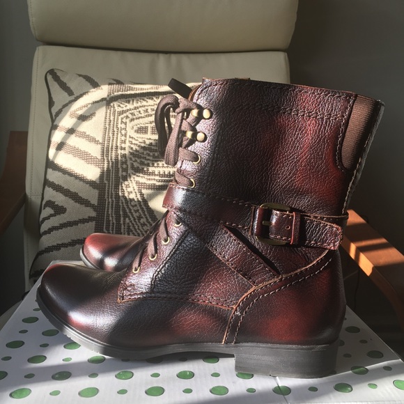 Carthies | Shoes | Brick Grained Leather Boots | Poshmark